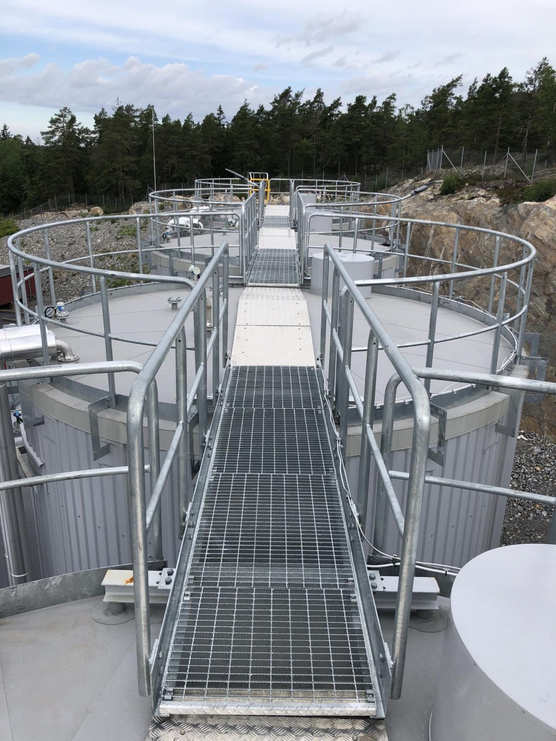 Lösungen für Tanklager / Fluid Solutions GmbH